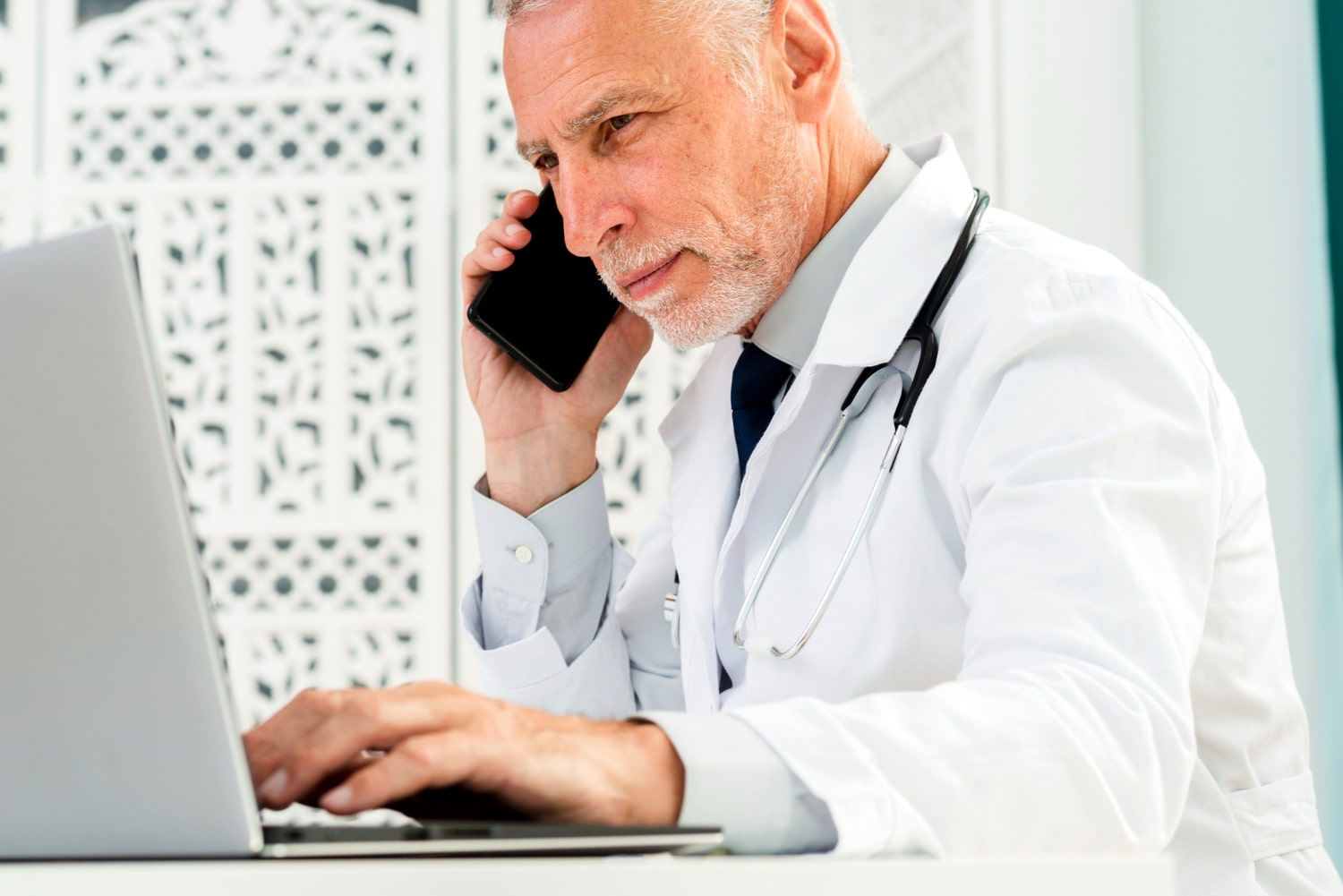 Qui contacter pour un avis médical ? - Quelle Assurance Santé